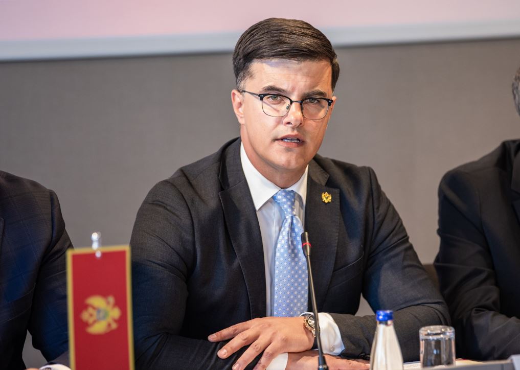 Vozilo u kojem je bio Šaranović učestvovalo u udesu - Gradski portal