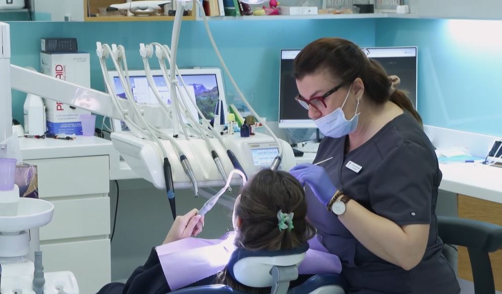 (VIDEO) Blaži rast cijena stomatoloških usluga; Mikić: Preventiva ključ ...